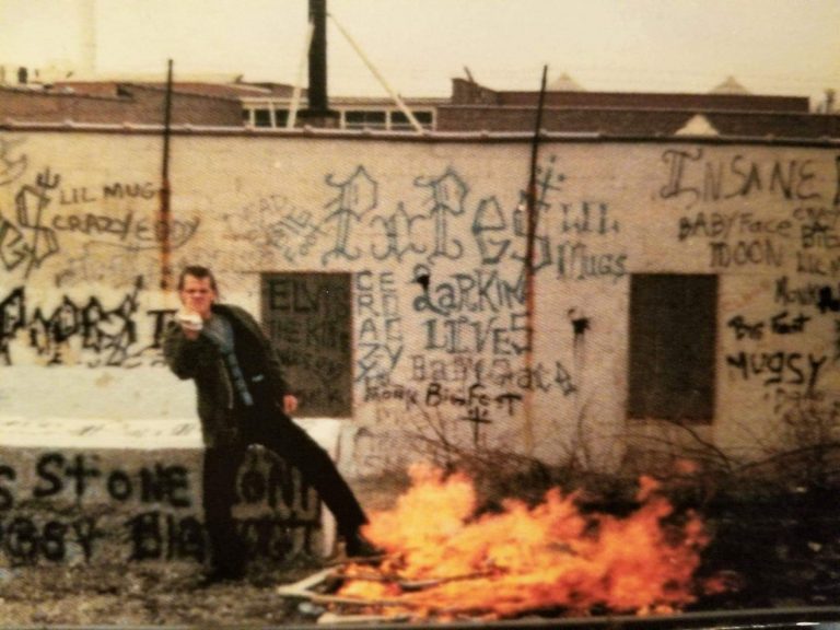 The meaning behind the Folk and People alliances - Chicago Gang History